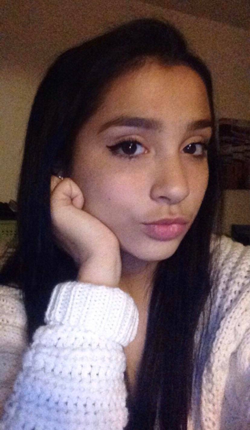 Selfie break from studying | Scrolller