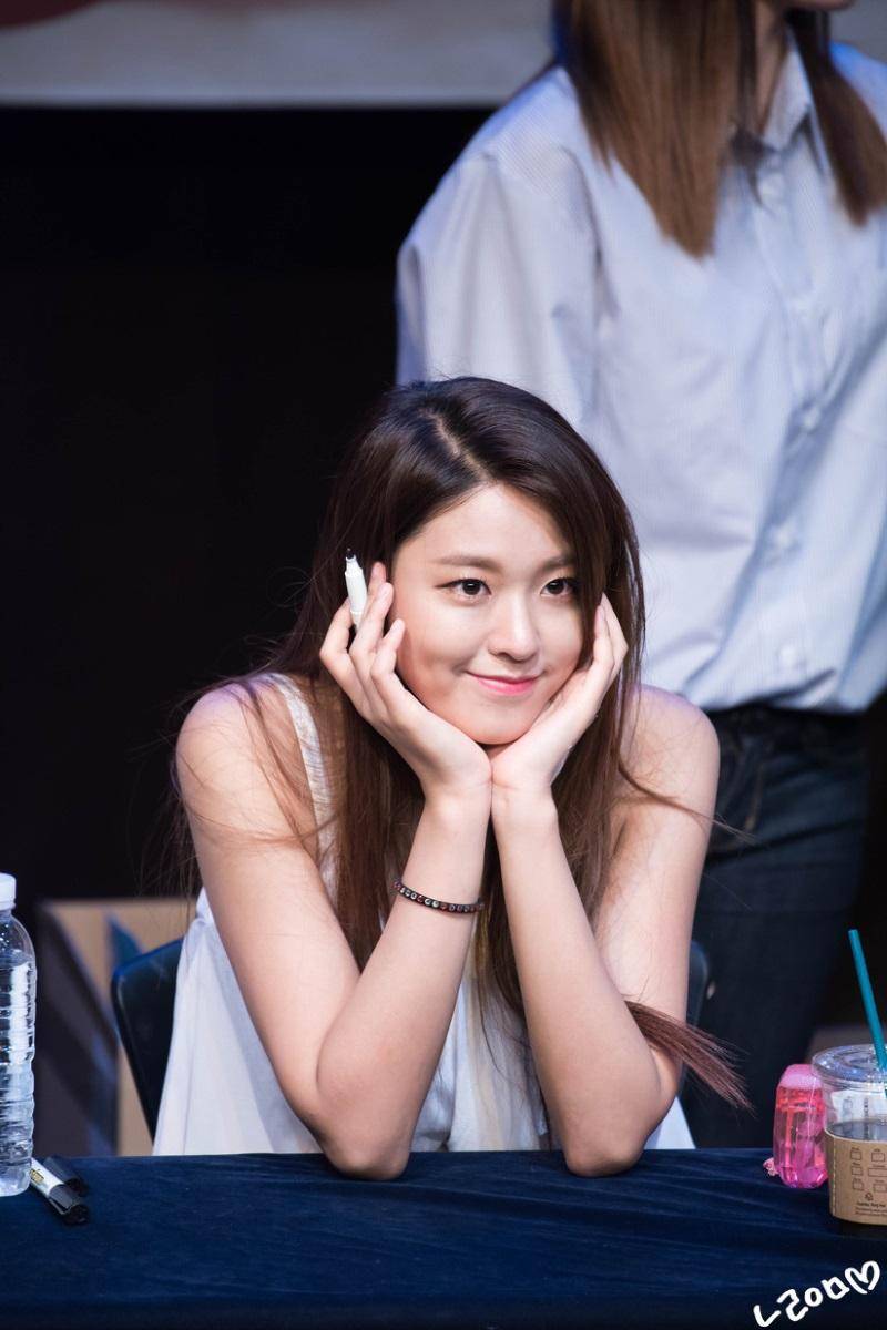 seolcheeks 8 | Scrolller