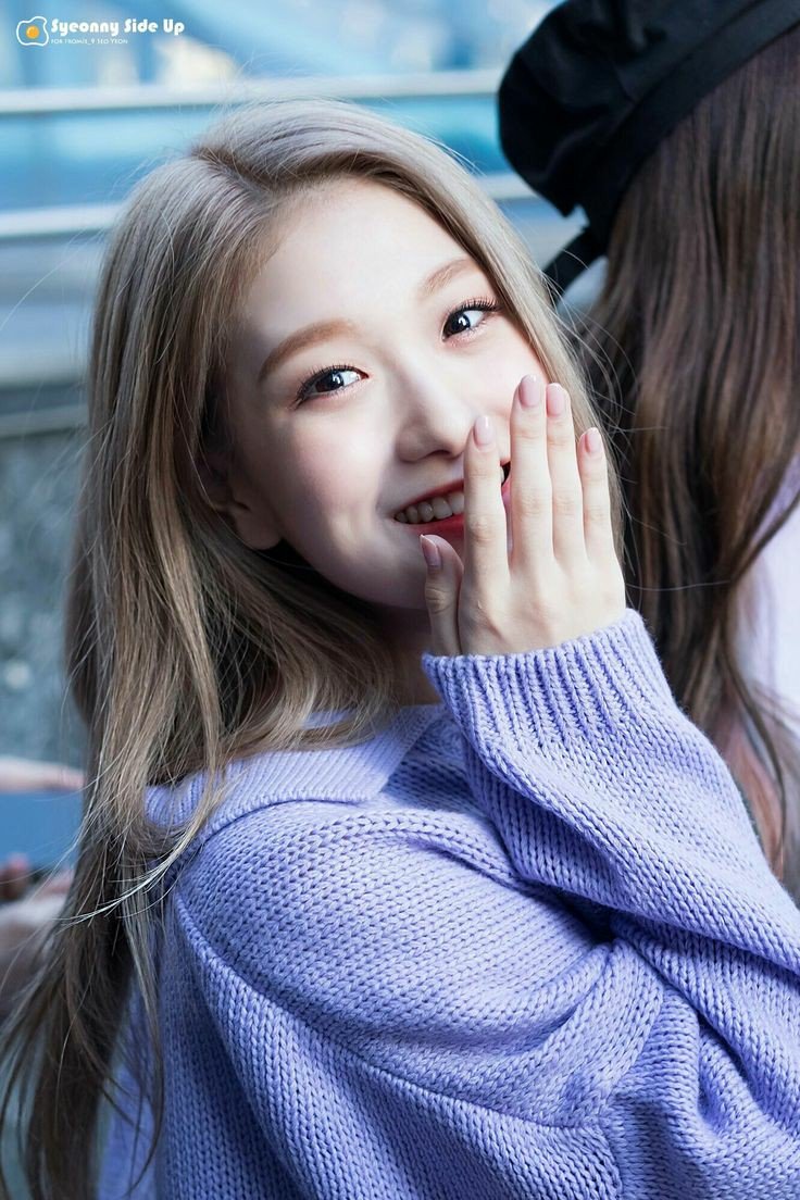 Seoyeon Giggles | Scrolller