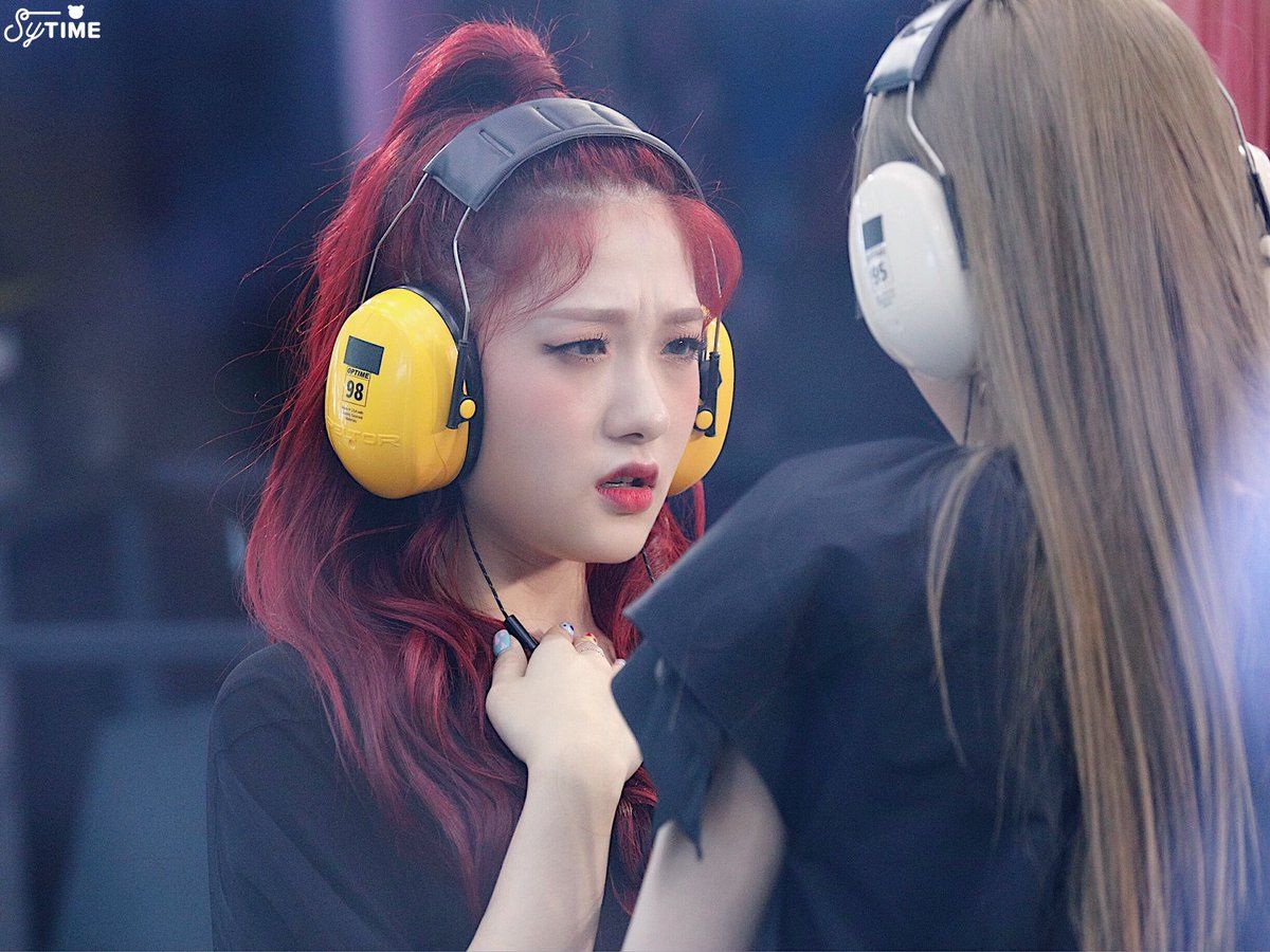 Seoyeon is confused | Scrolller