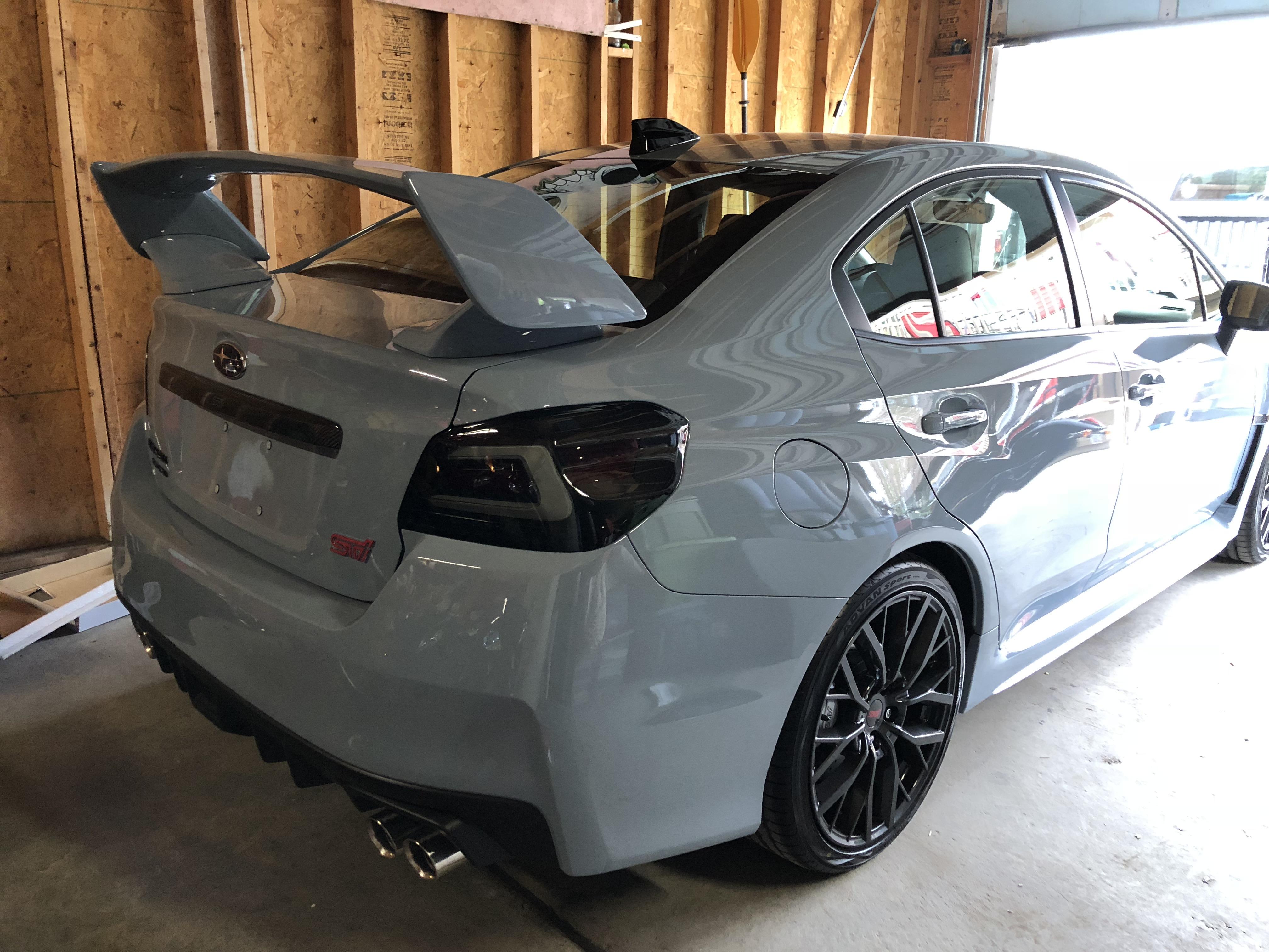 Series Gray Scrolller