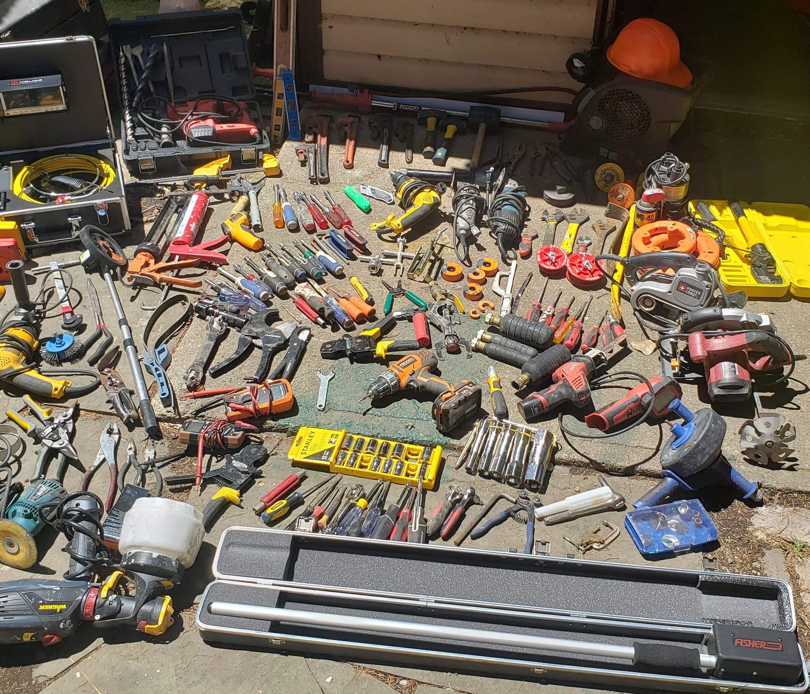 Service tool dump. Mostly drain plumbing. | Scrolller