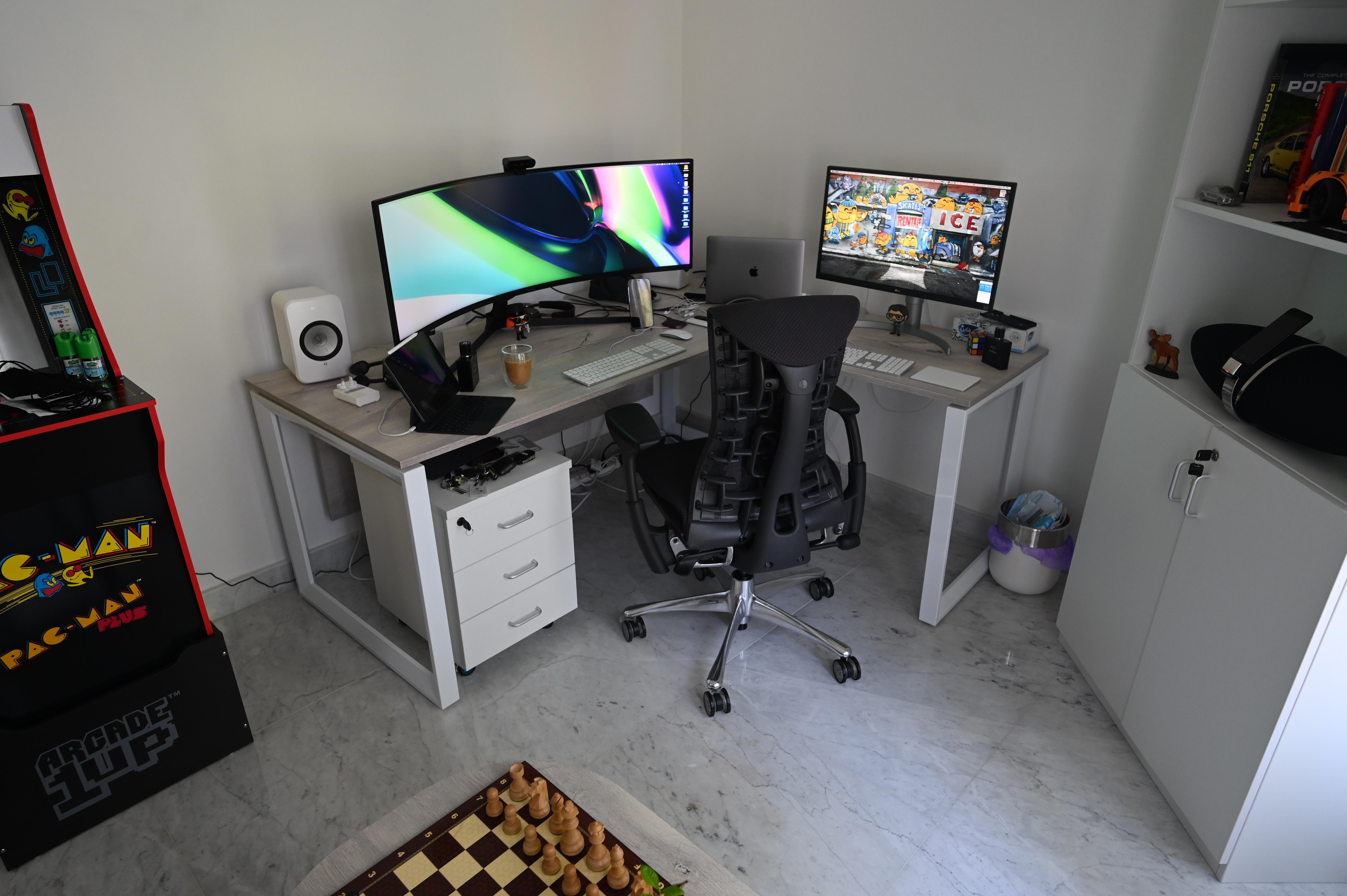 Setup is almost ready | Scrolller