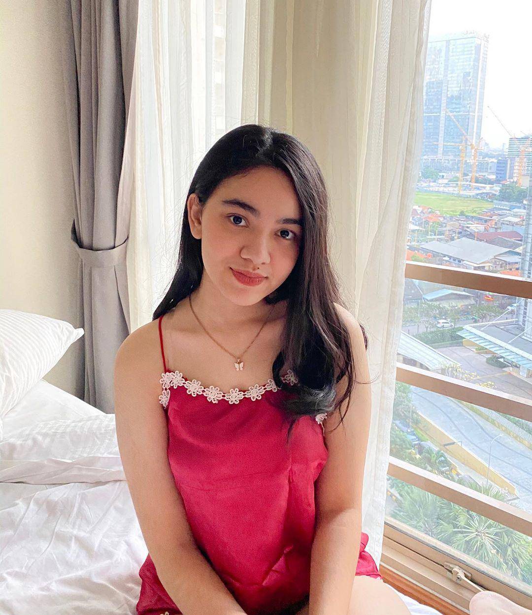 Sevgi Dilara Bilge | Scrolller