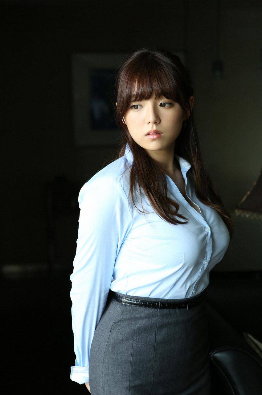 Sexy Ai in the office. | Scrolller