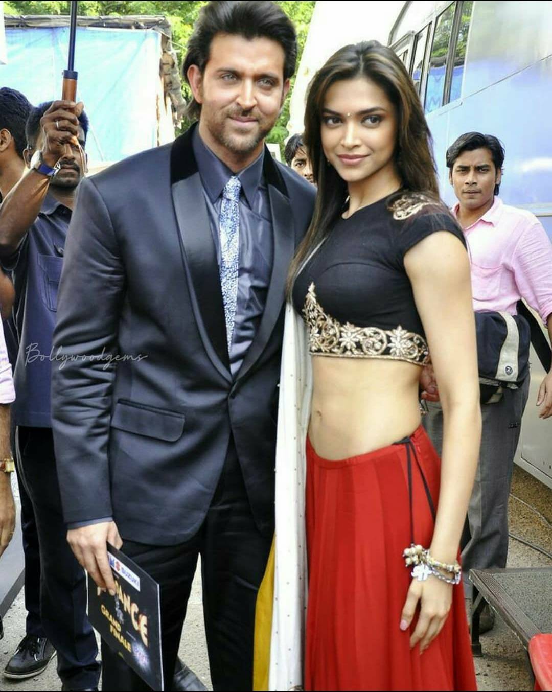 Sexy Deepika Padukone | Scrolller