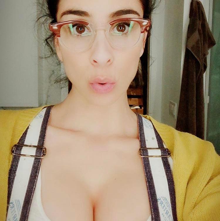 Sexy Selfie Scrolller
