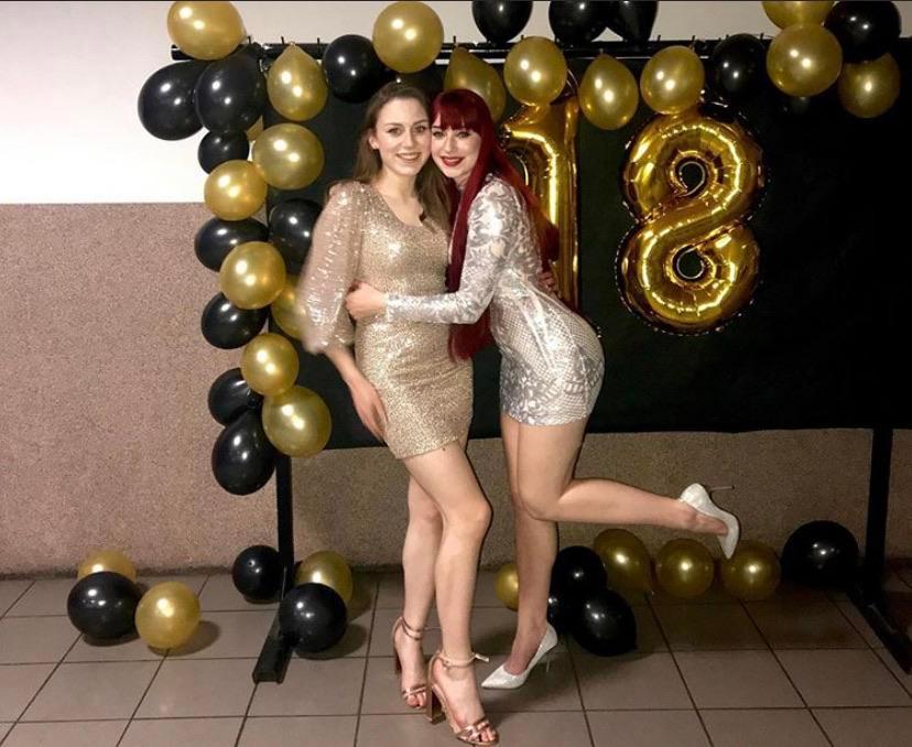 Sexy Sisters Scrolller 6563