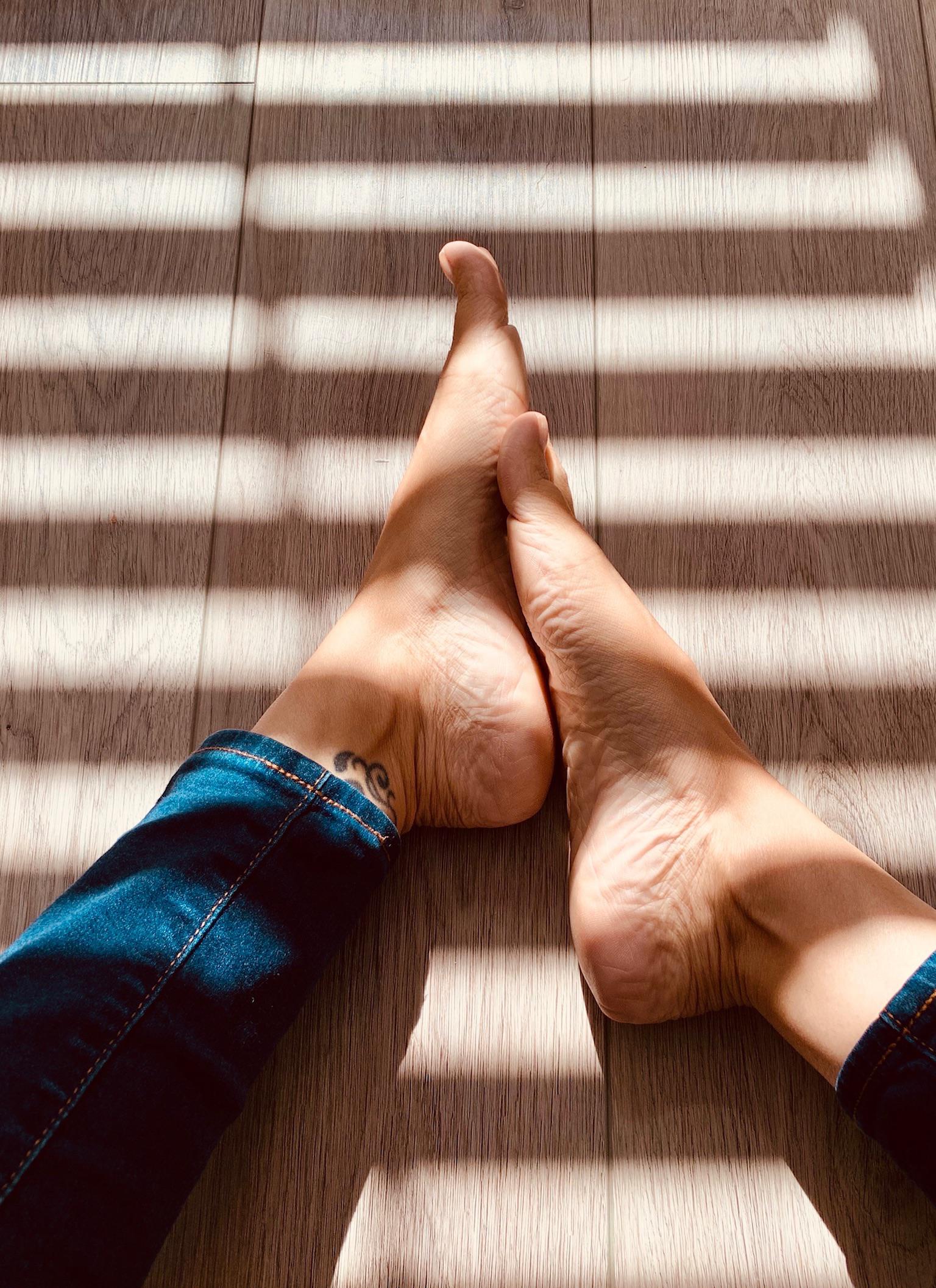 Shadow play | Scrolller