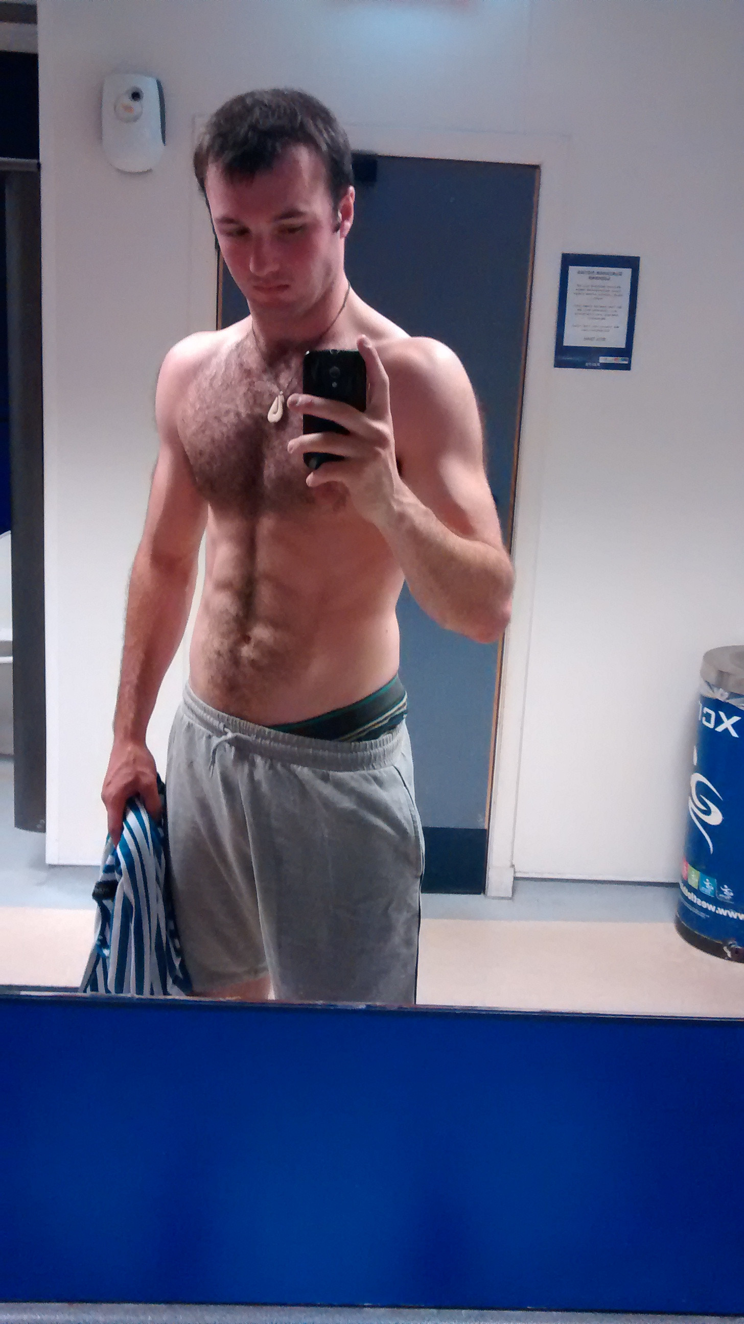 Shameless gym selfie | Scrolller