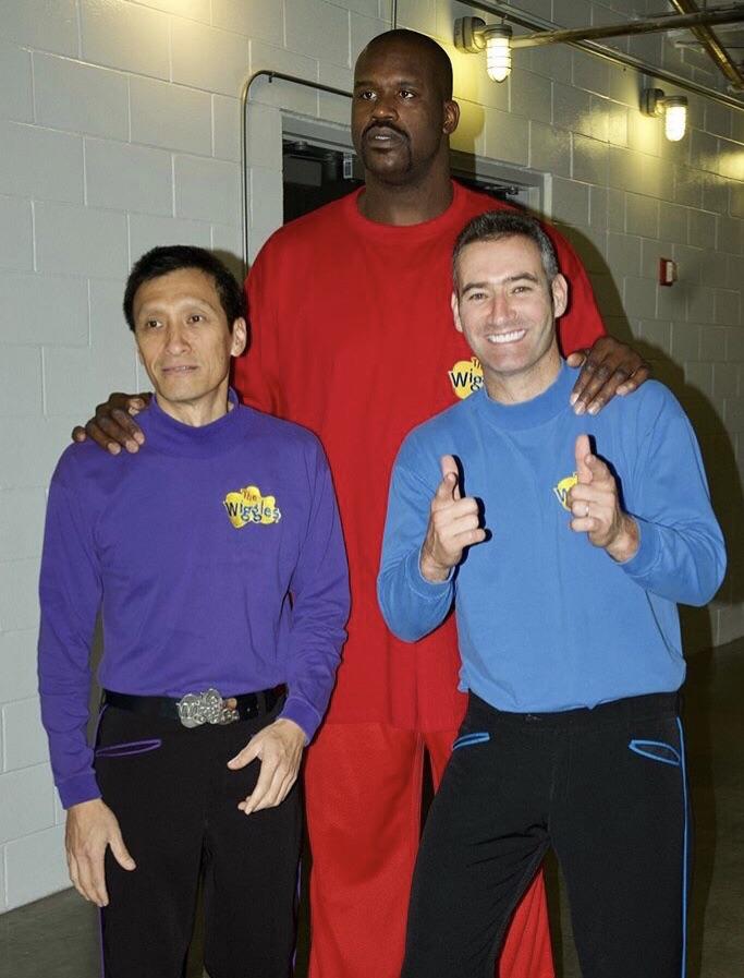 Shaq holding the wiggles | Scrolller
