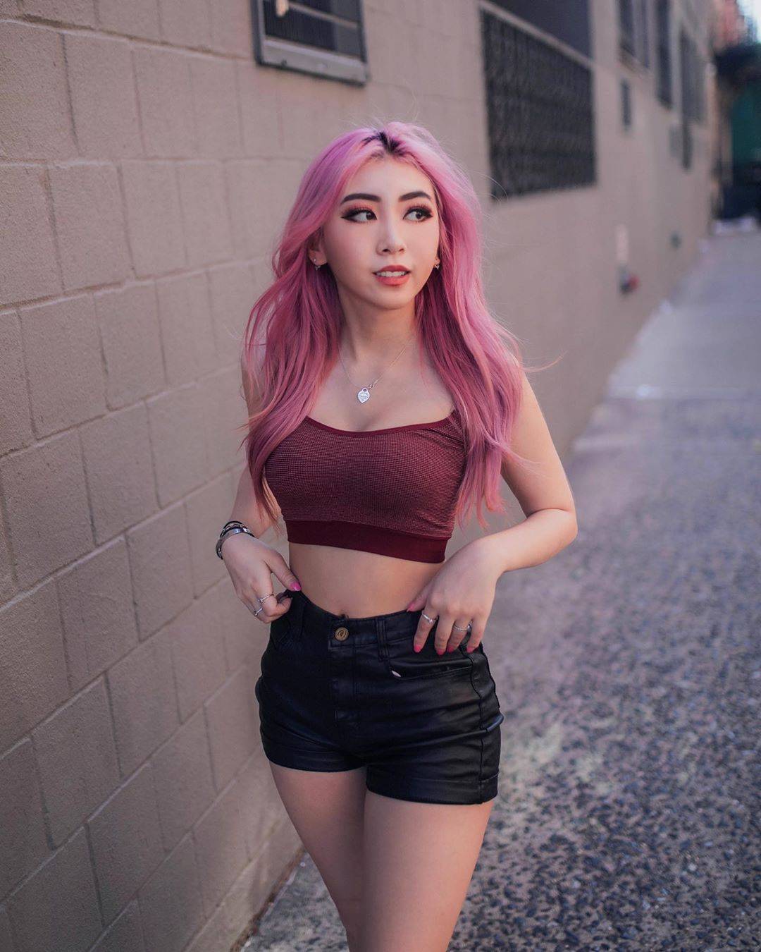 She cute | Scrolller