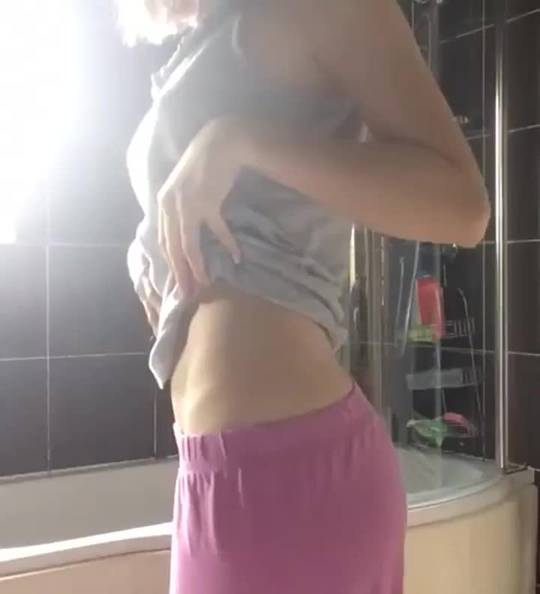 She flashes her boobs twice | Scrolller