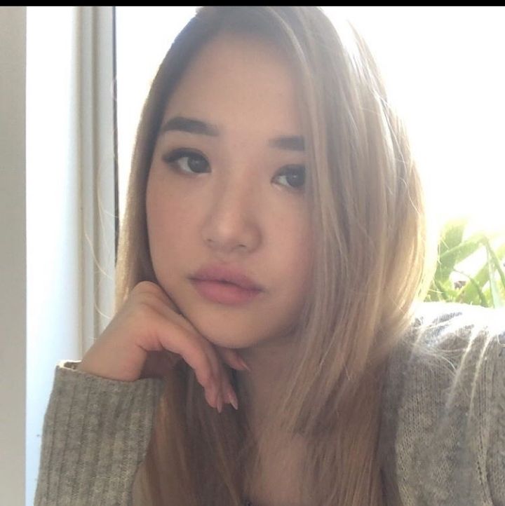 She gives me butterflies | Scrolller