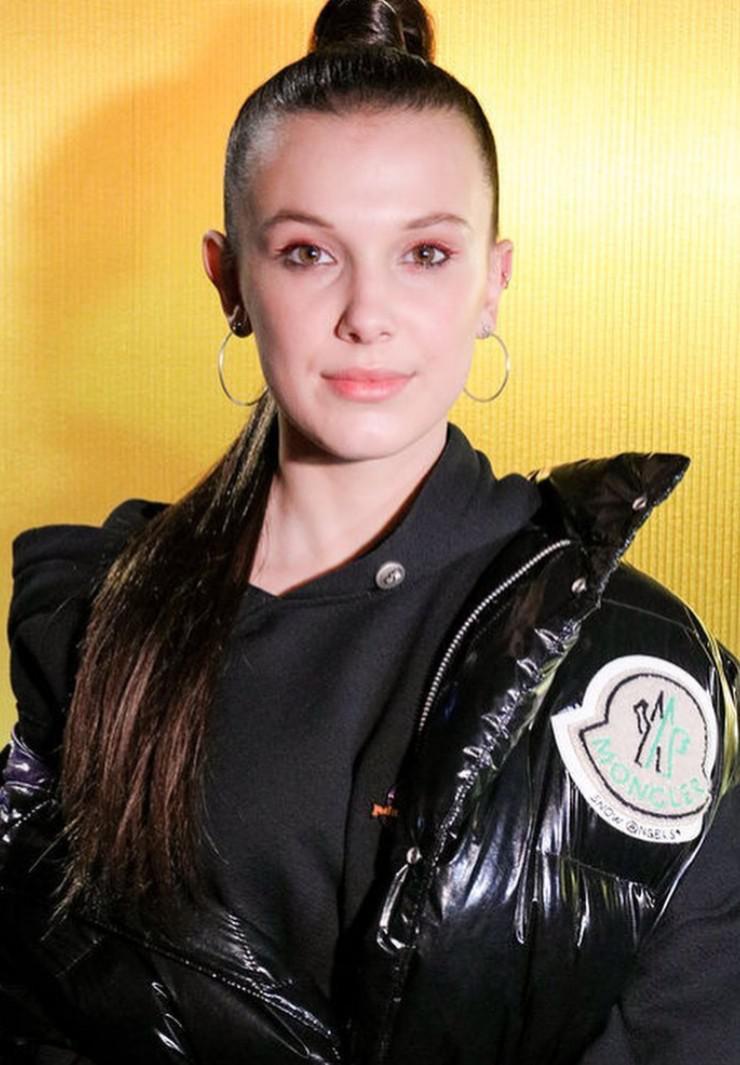 She noticed you lurking | Scrolller