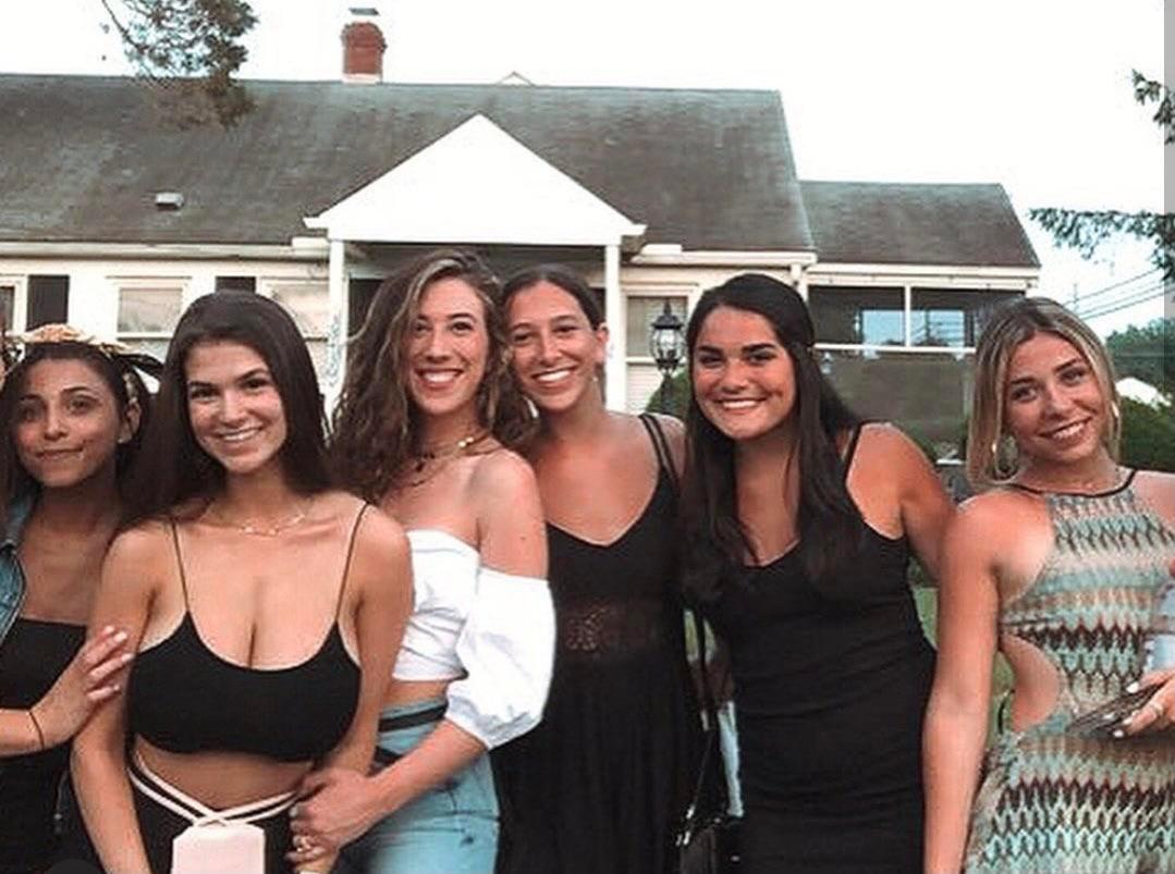 She’s got bigger breasts than all of the other chicks combined | Scrolller