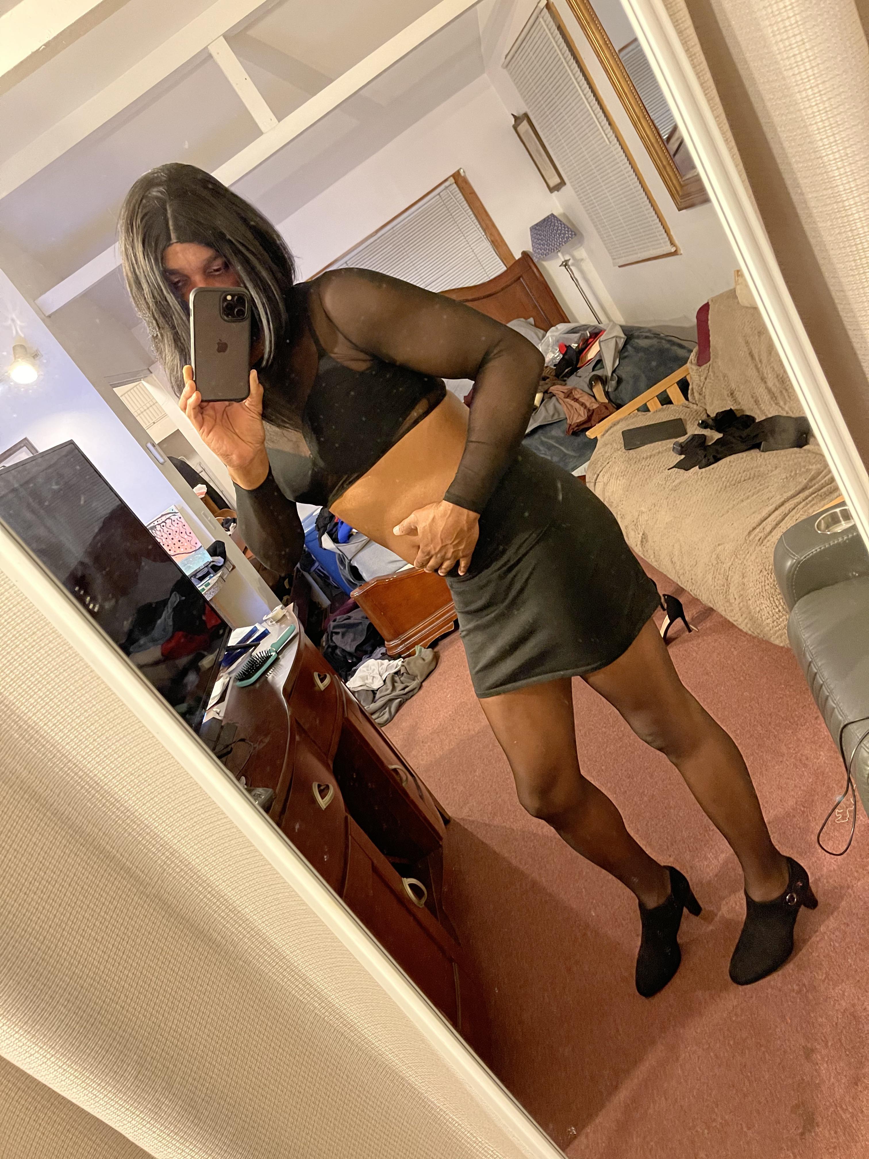 Sheer top,mini skirt, pantyhose.....🤭🤫☺️ | Scrolller