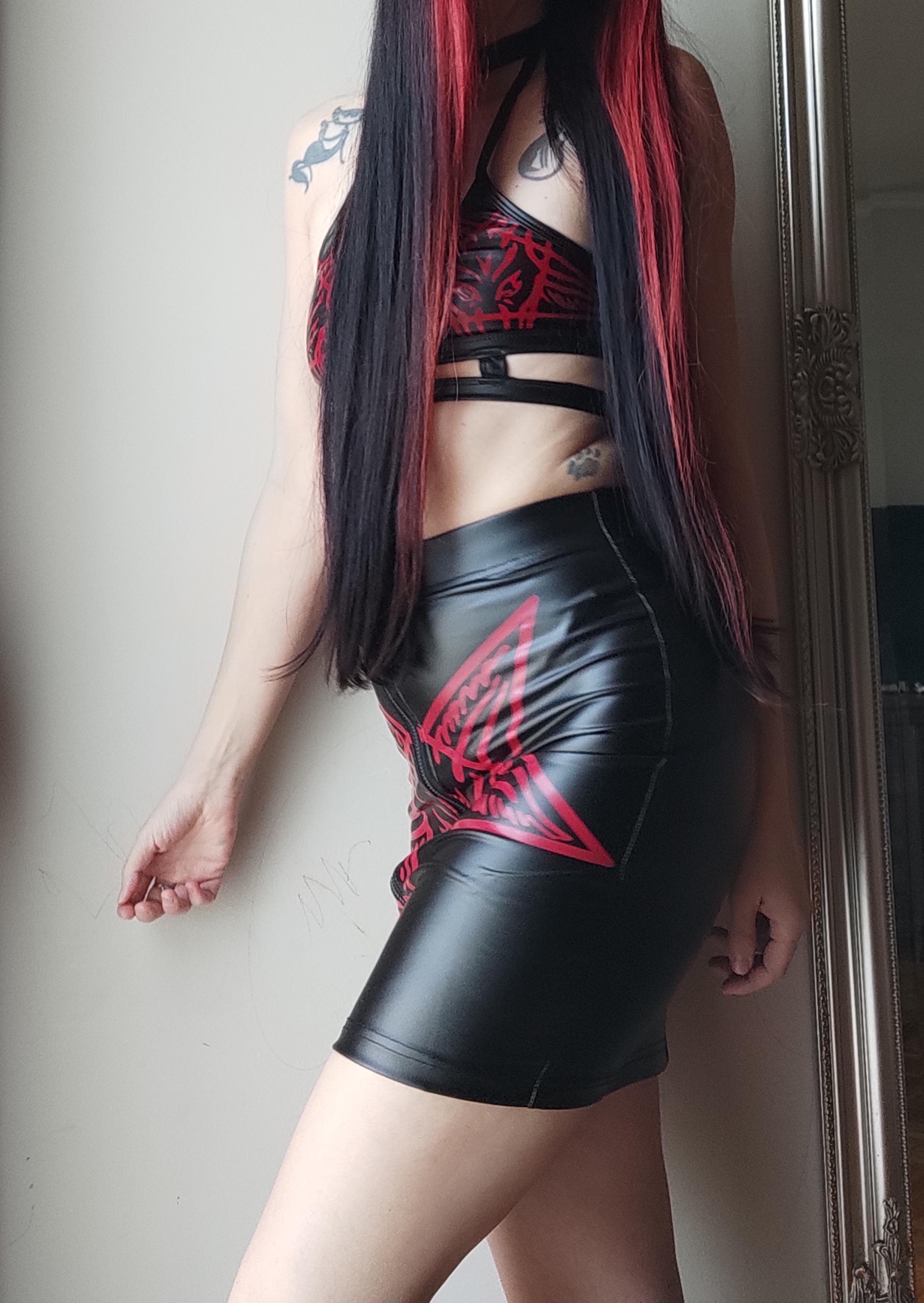 Shiny and straight from hell | Scrolller