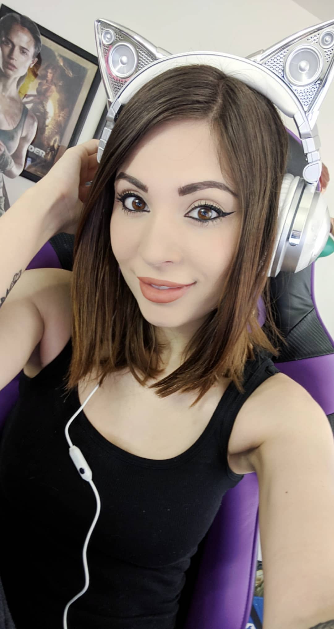 Short Hair | Scrolller