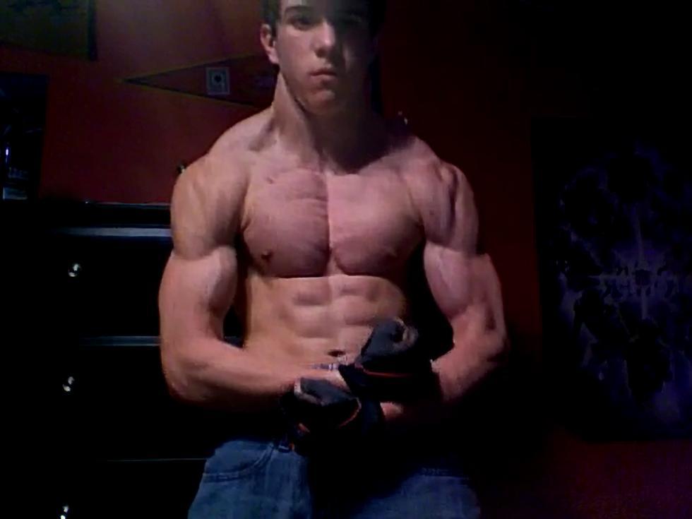 Should i focus more on abs? | Scrolller