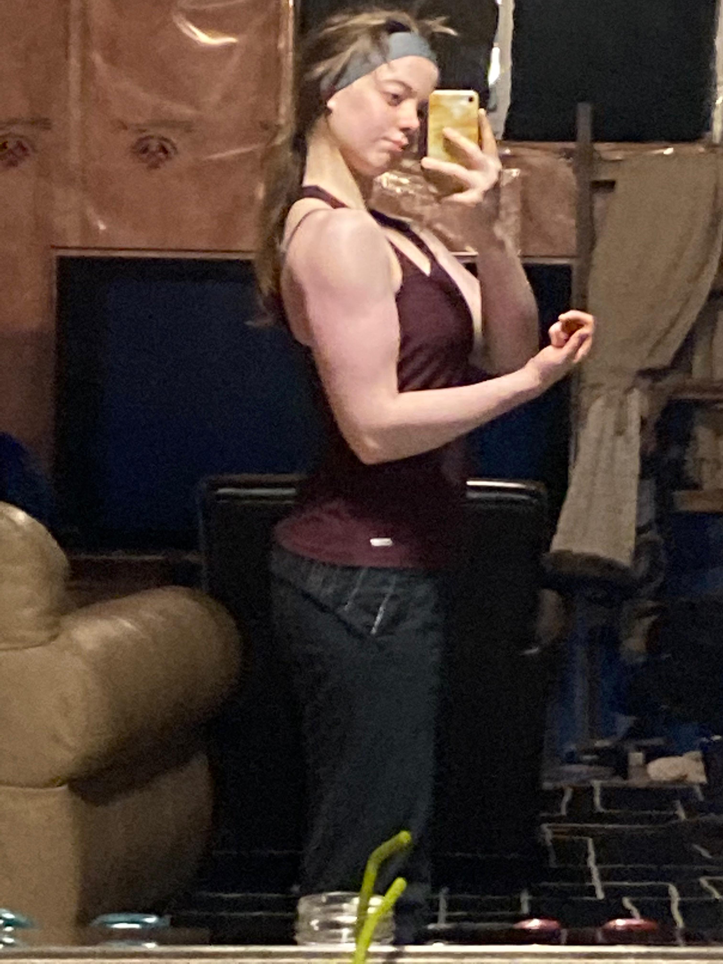 Shoulders day pt 2 😊 (19F9 | Scrolller