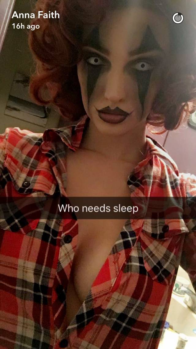 Show us what ya got, Anna. | Scrolller