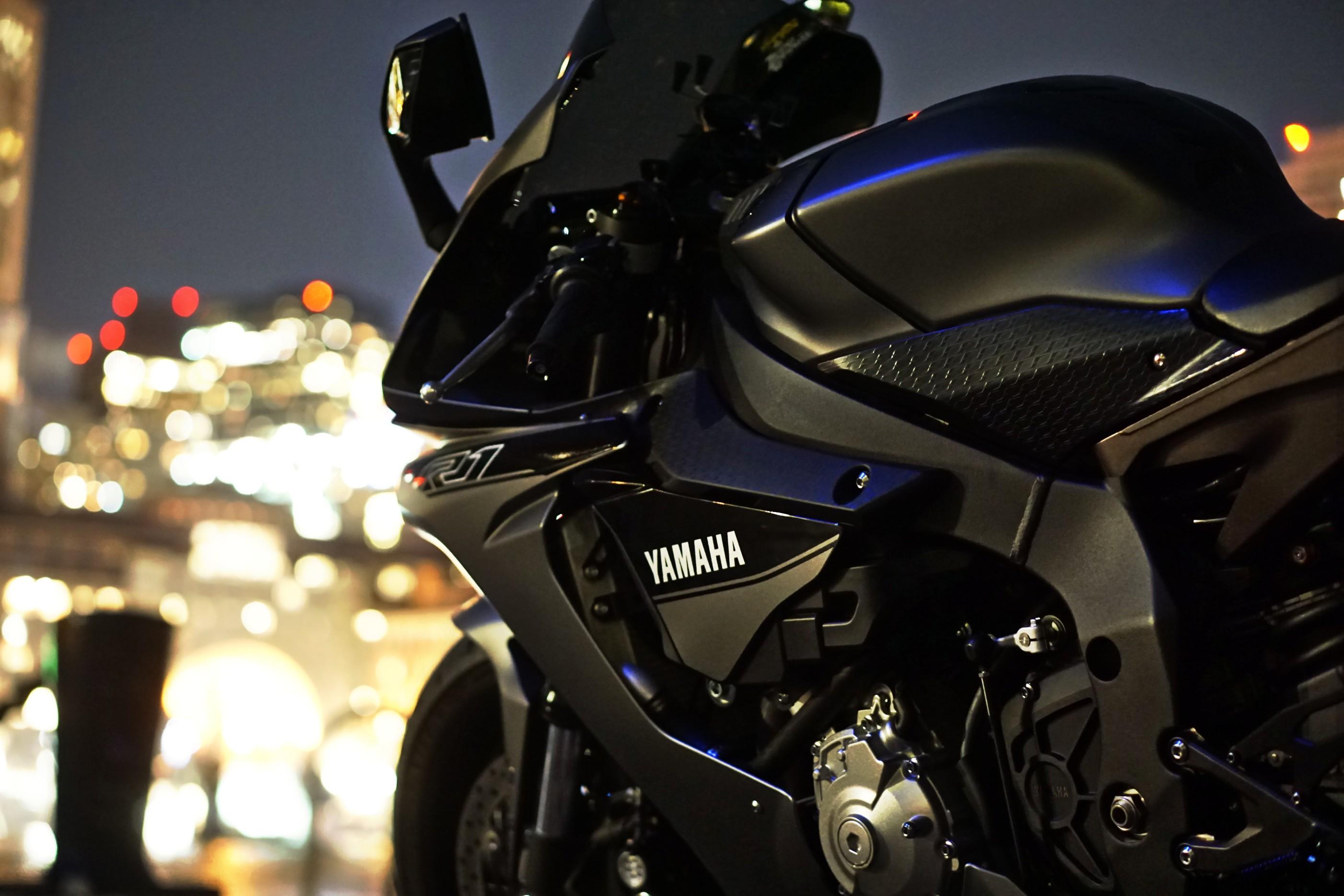 Side Boob | Scrolller