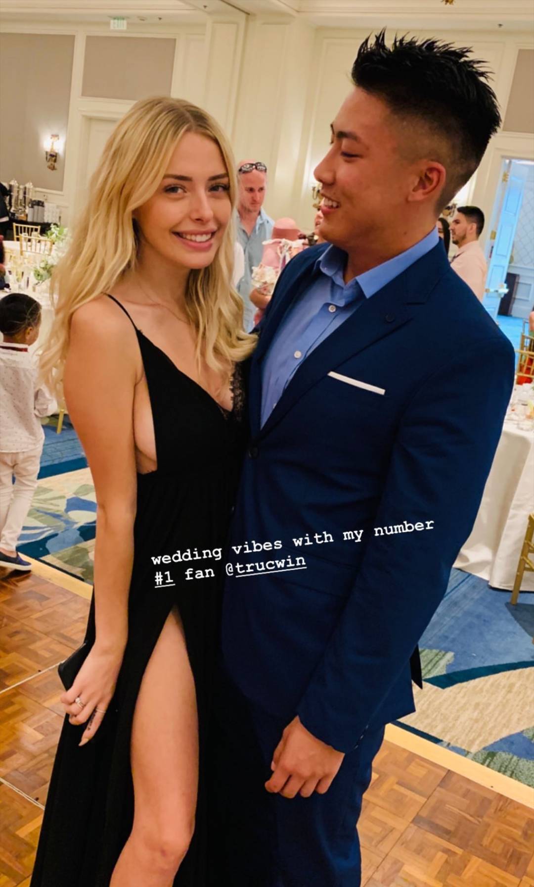 Sideboob | Scrolller