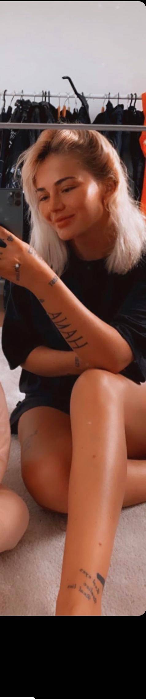 Sie will es dringend💦🍆 | Scrolller