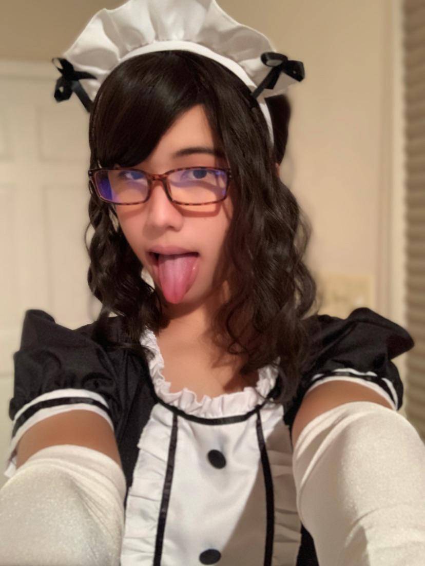 Silly Girl...😜 | Scrolller