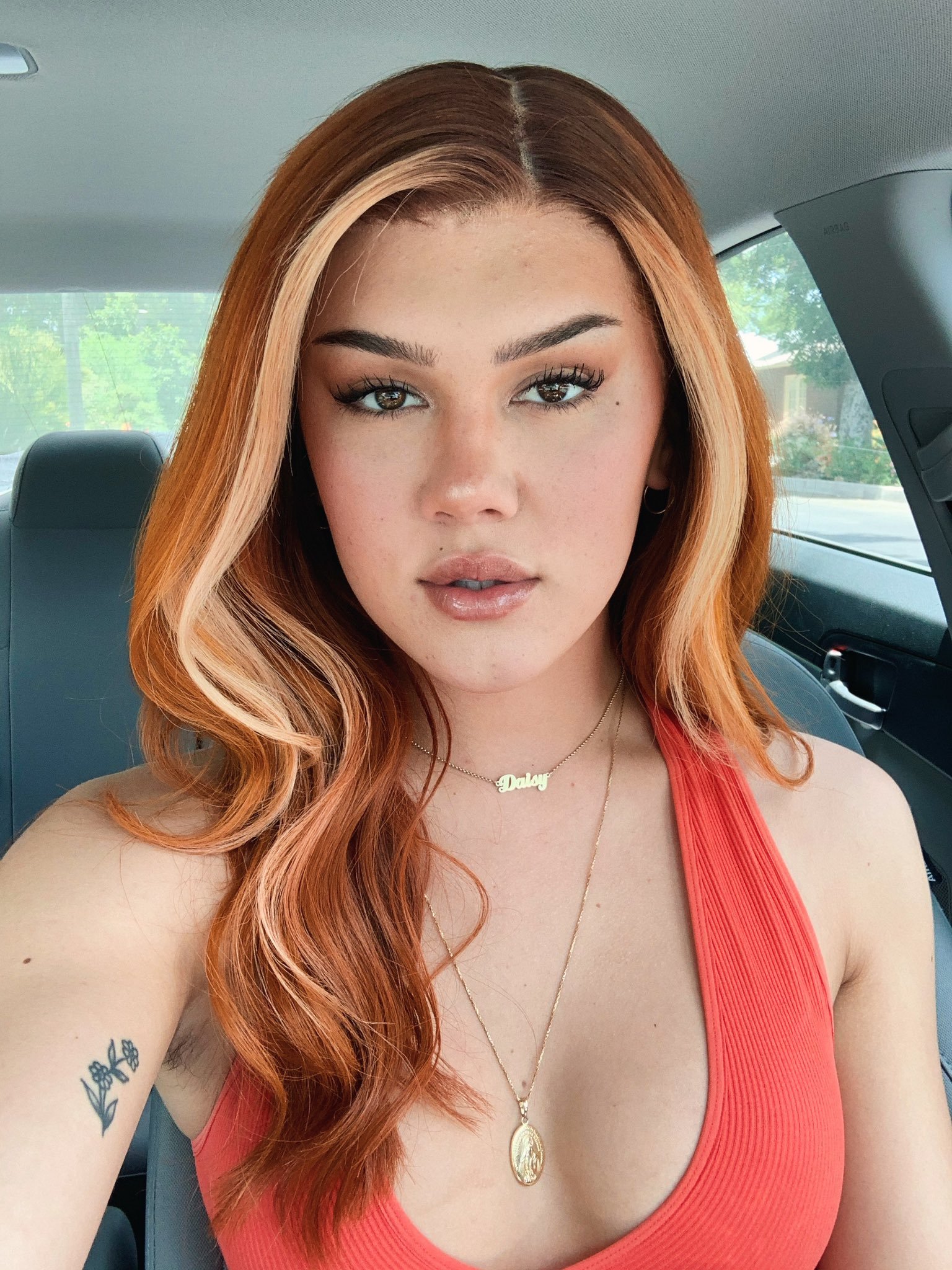 Simply Daisy | Scrolller