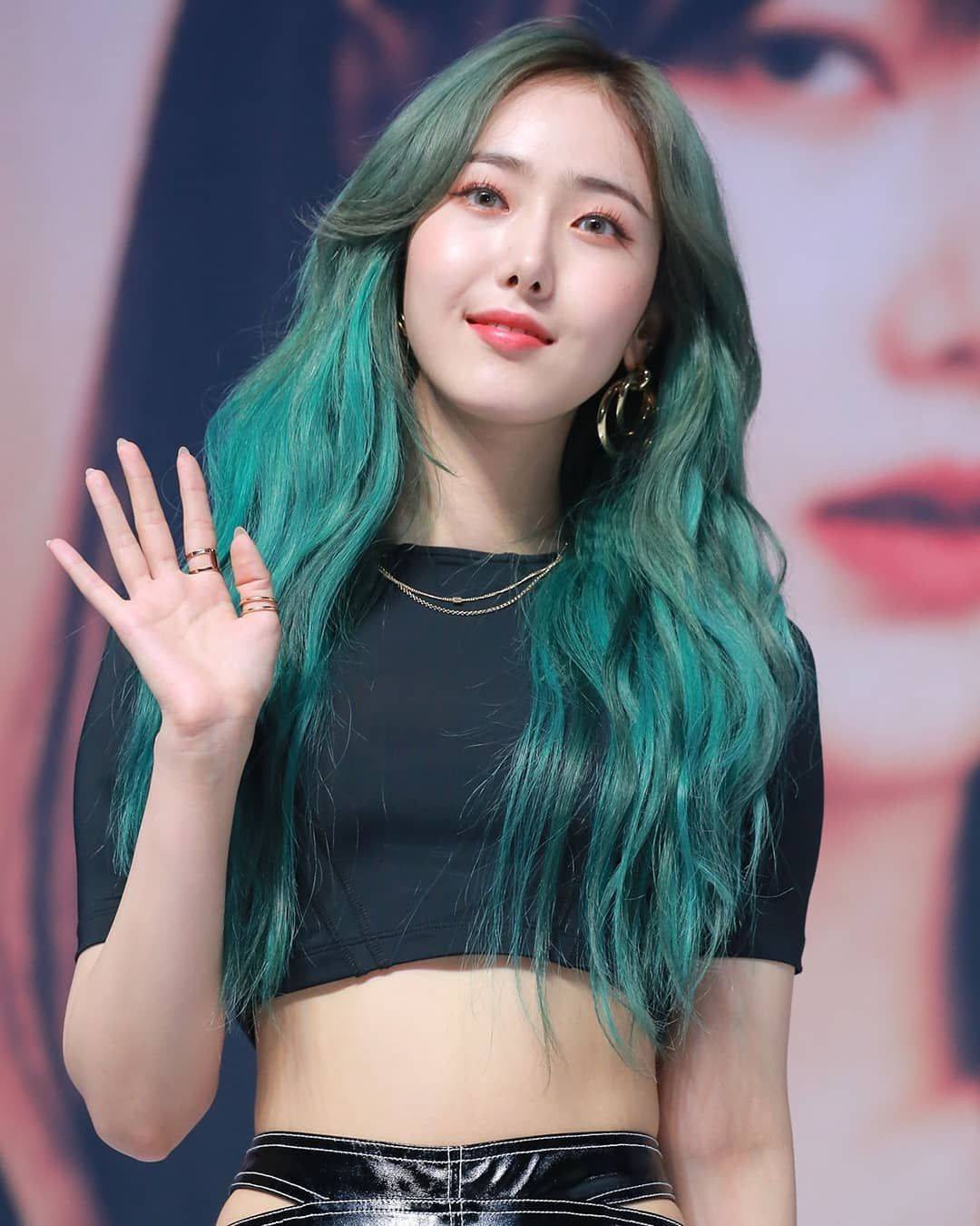 SinB | Scrolller