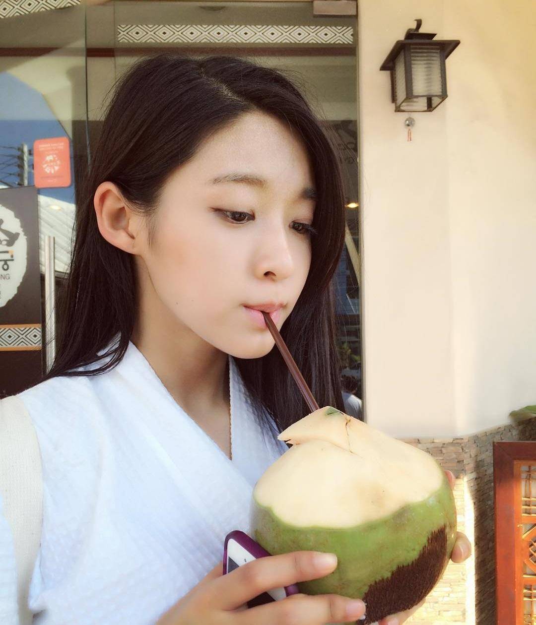 siphyun 17 | Scrolller