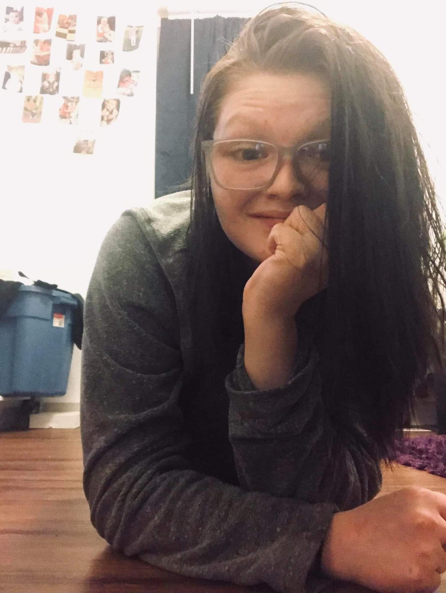 Sis (22) | Scrolller