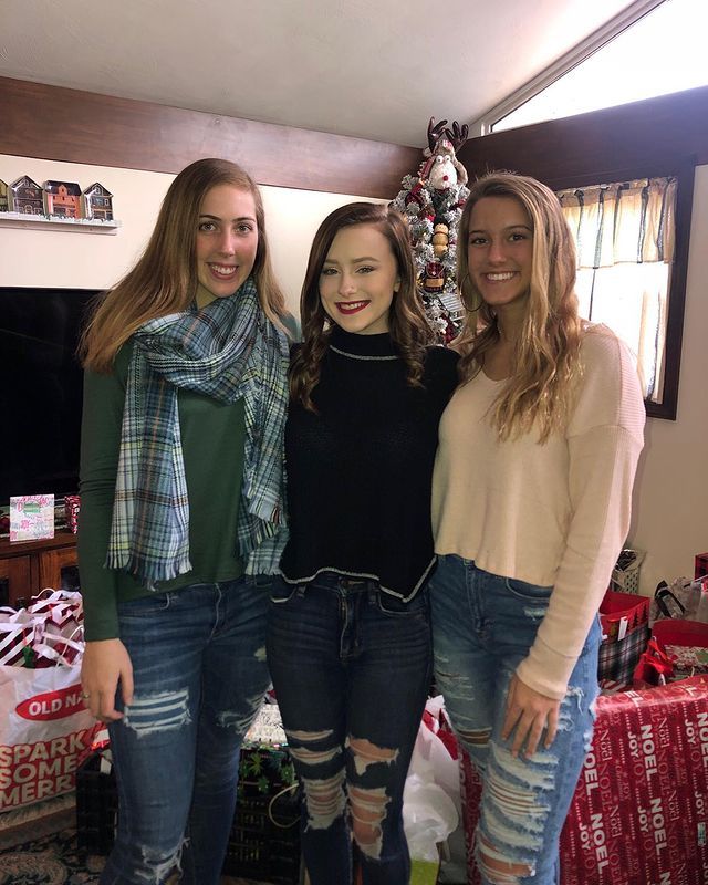 Sisters Scrolller 5764
