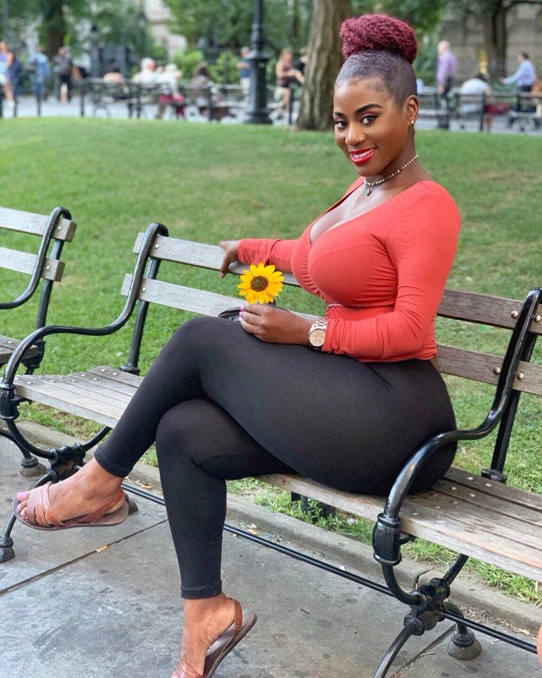 Sitting Pretty | Scrolller