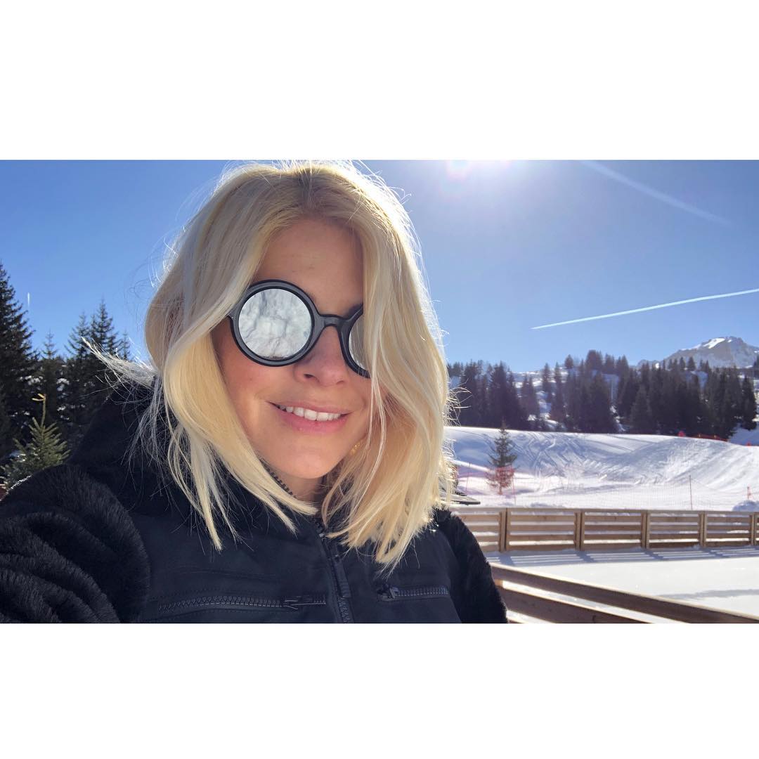 Ski Time | Scrolller