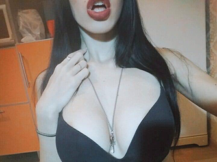 Skinny brunette wants to dominate you tonight [kik] | Scrolller