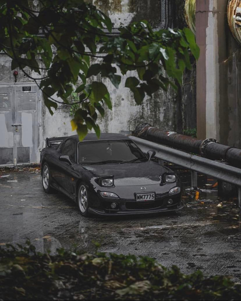 Sleek RX-7 | Scrolller