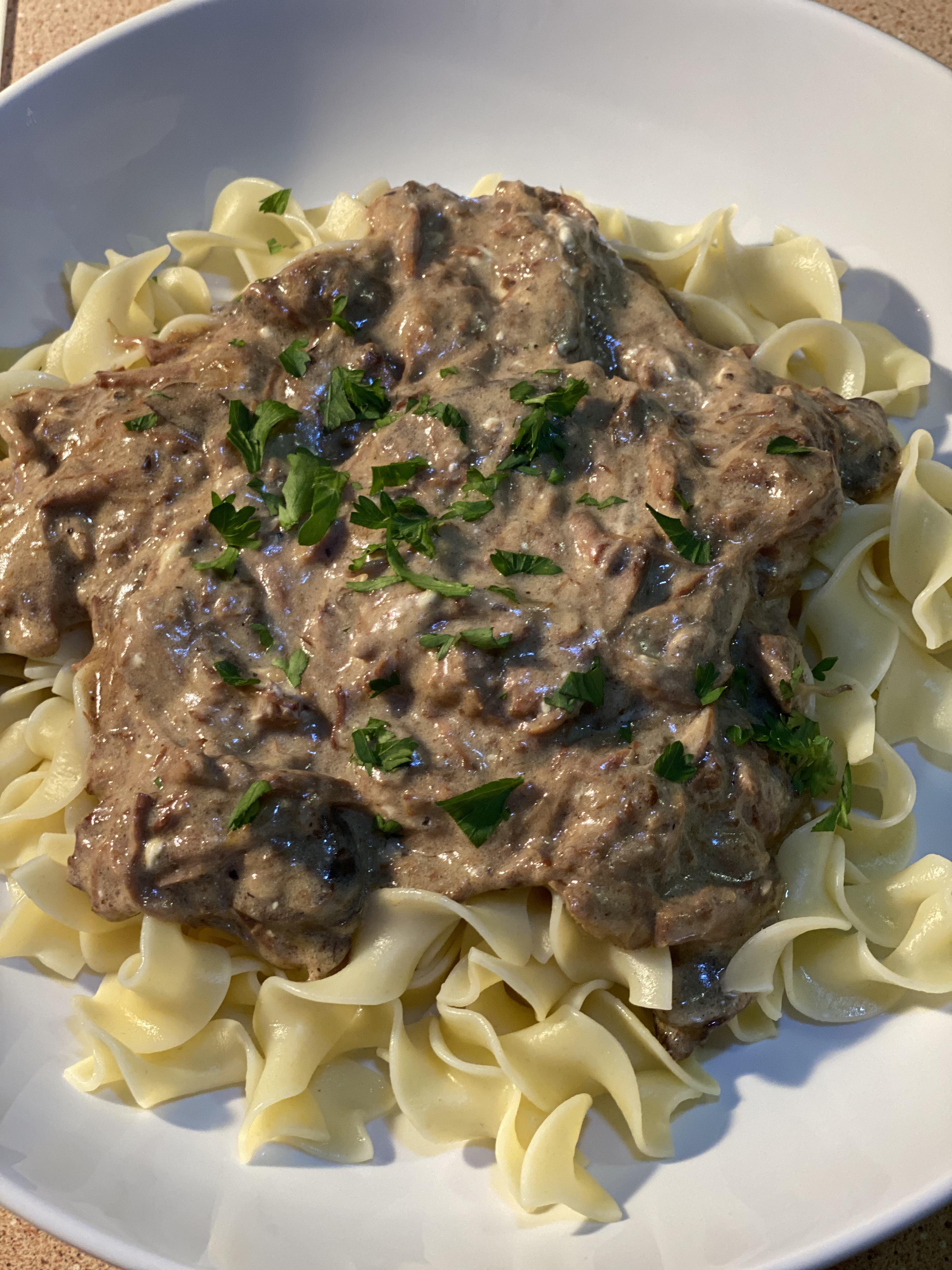 Slow Cooker Beef Stroganoff | Scrolller
