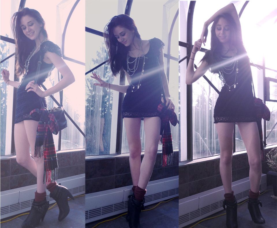 Slowly Downward | Scrolller