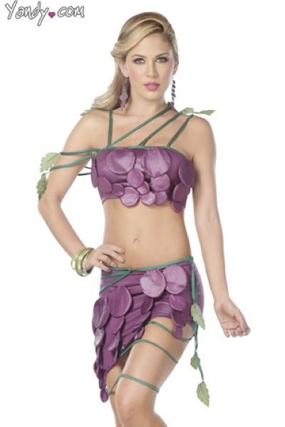 Slutty cluster of grapes | Scrolller