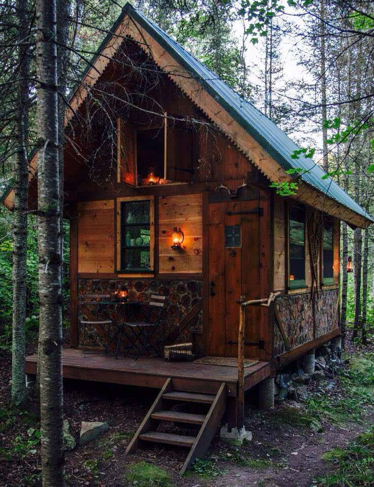 Small rustic cabin | Scrolller