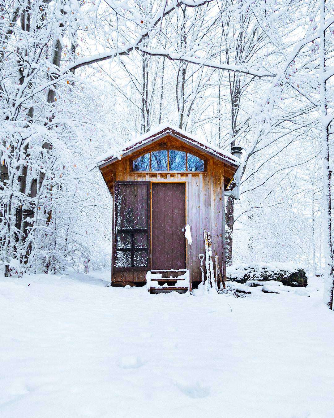 Tiny cabin in the Catskills [1080 × 1350] | Scrolller