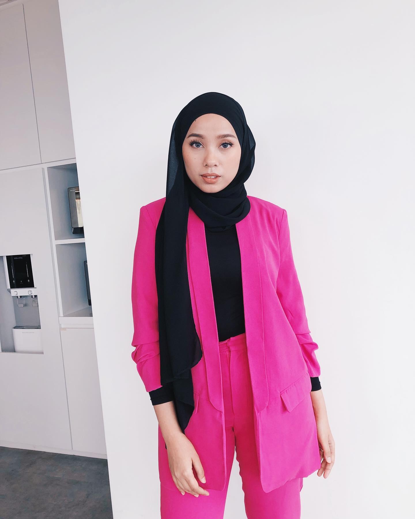 Smash or pass? | Scrolller