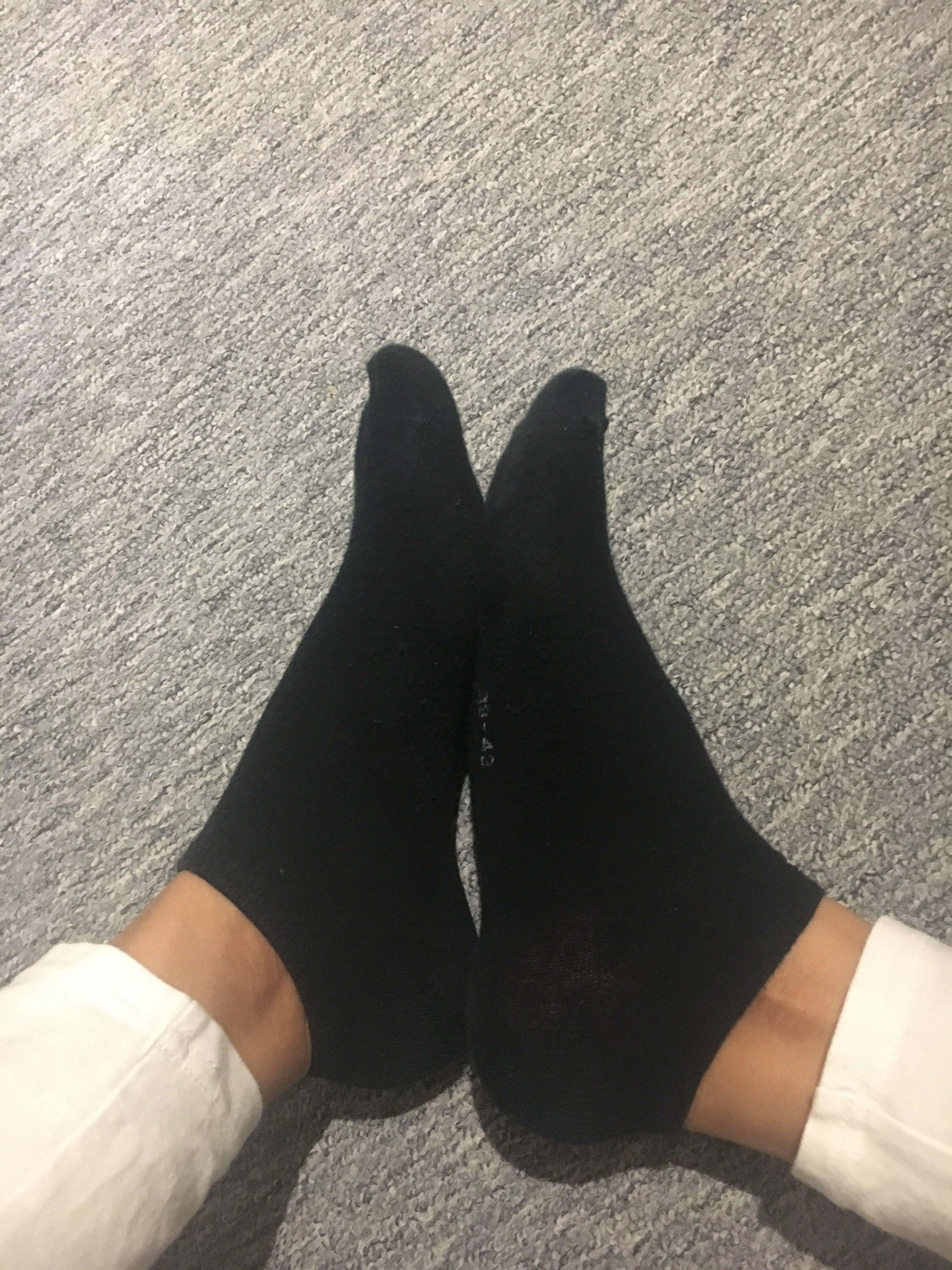 Smell them boys, DMs are welcome | Scrolller