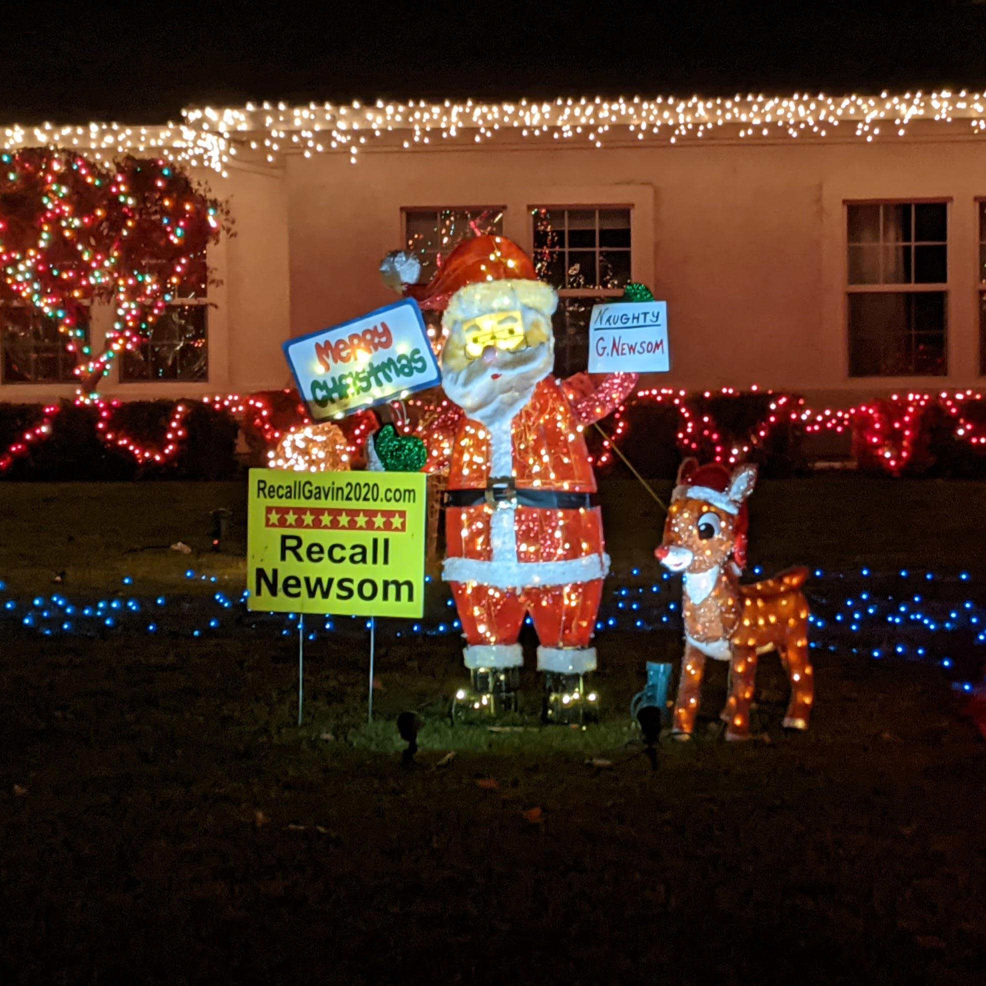 SMH Santa | Scrolller