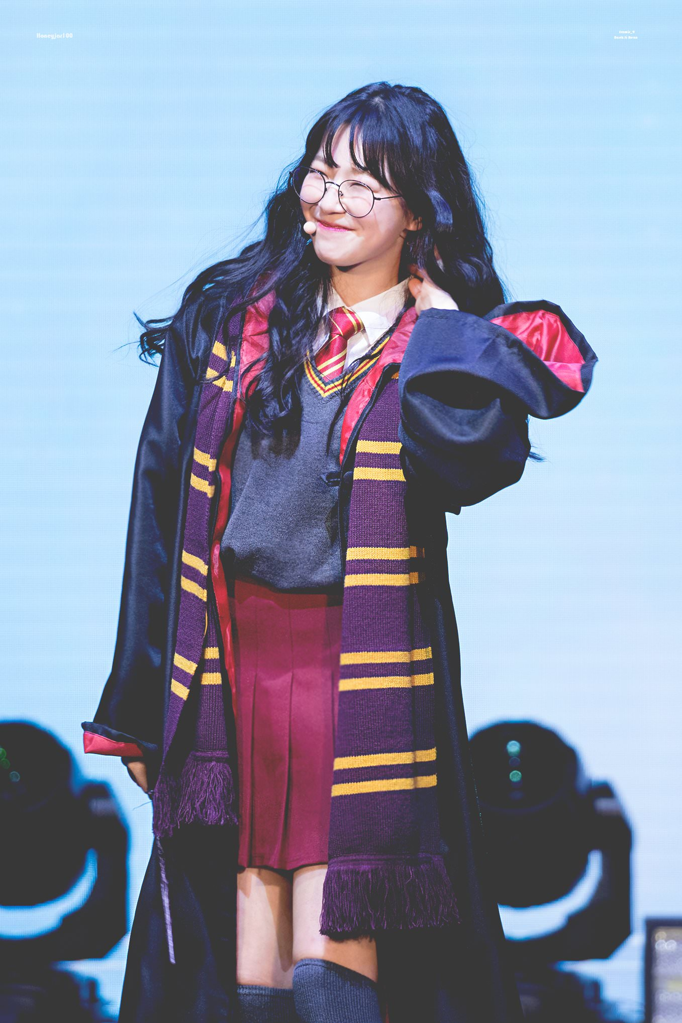 Smiley Jiheon | Scrolller