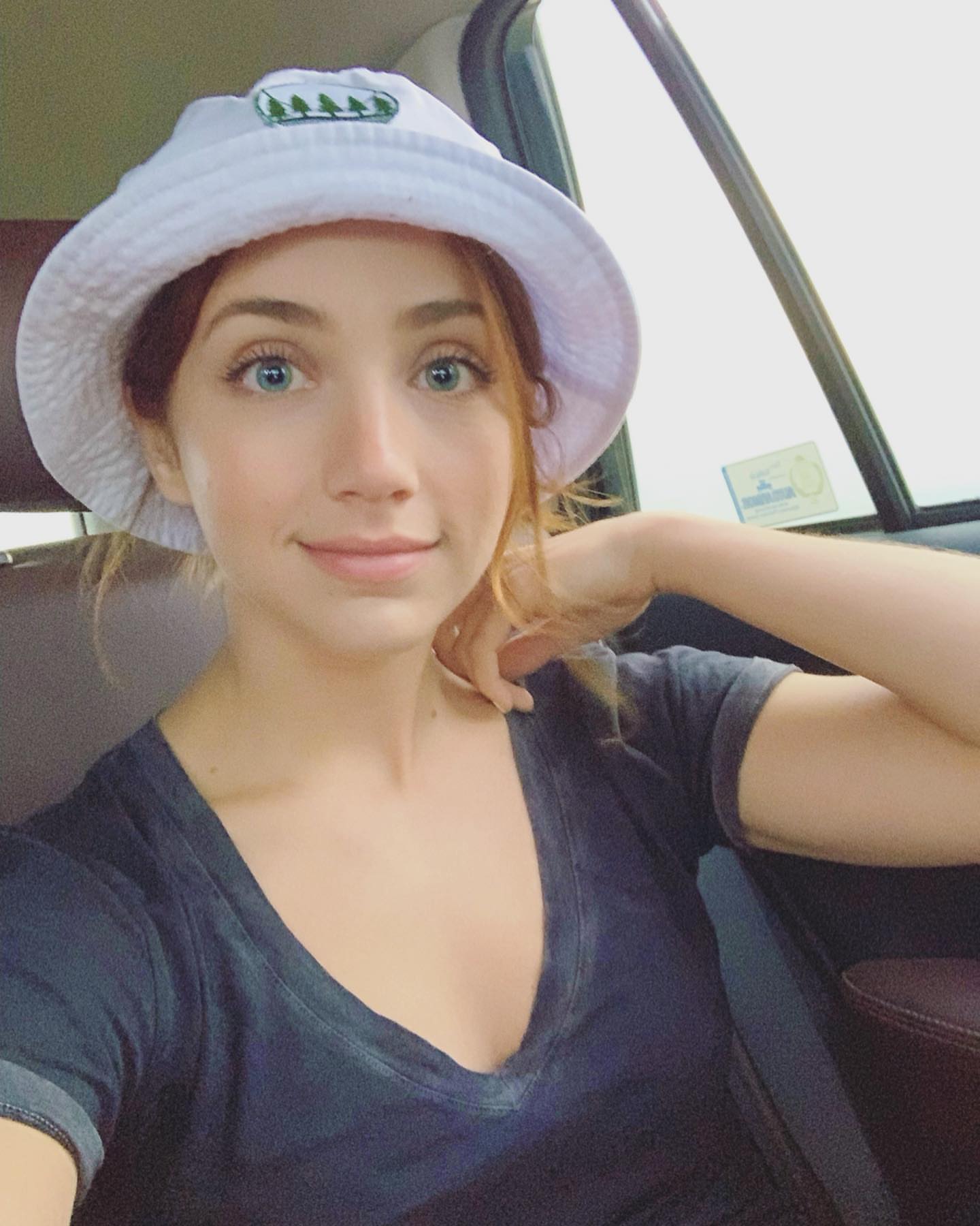 So gorgeous with her bucket hat | Scrolller