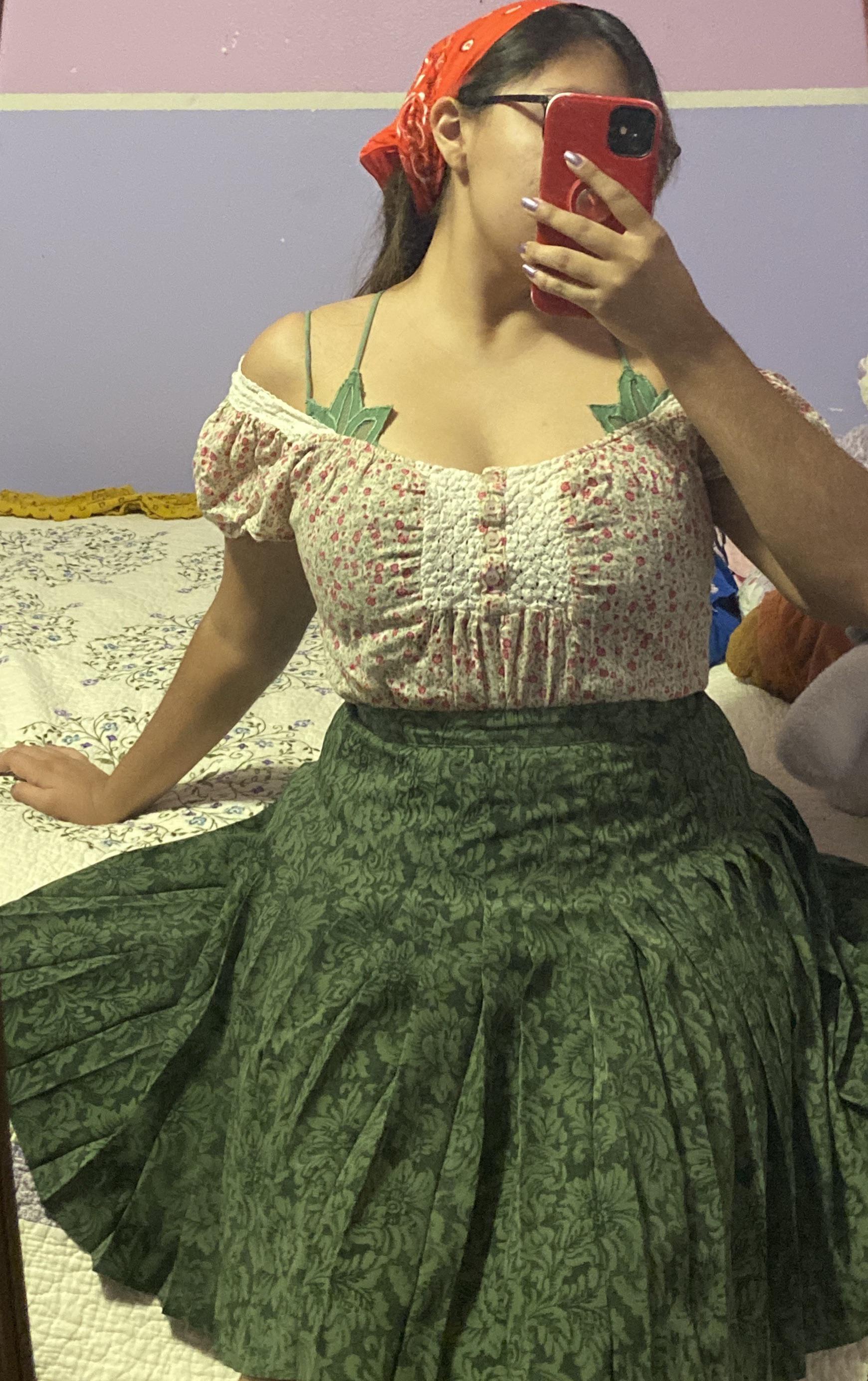 So proud of my first thrifted cottagecore outfit | Scrolller